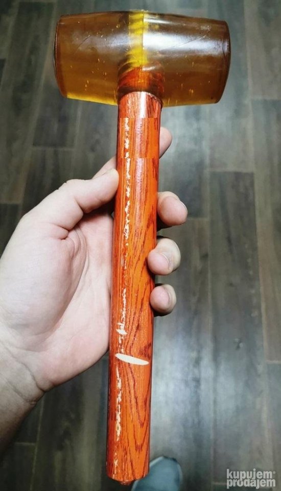 Gumeni cekic – Ali tako