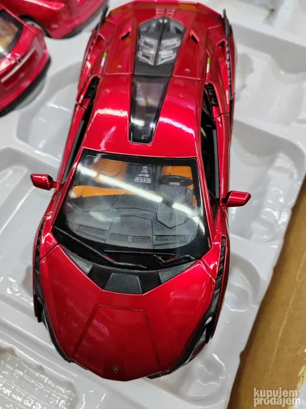 Metalni Auto – Ali tako