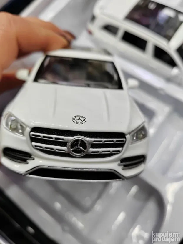 Metalni auto – Ali tako