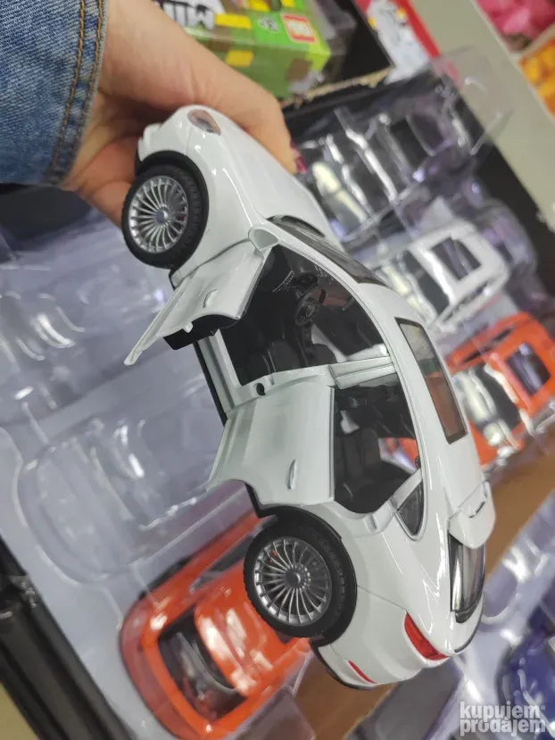 Metalni Auto Porshe Panamera – Ali tako