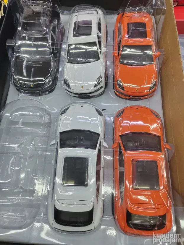 Metalni Auto Porshe Panamera – Ali tako